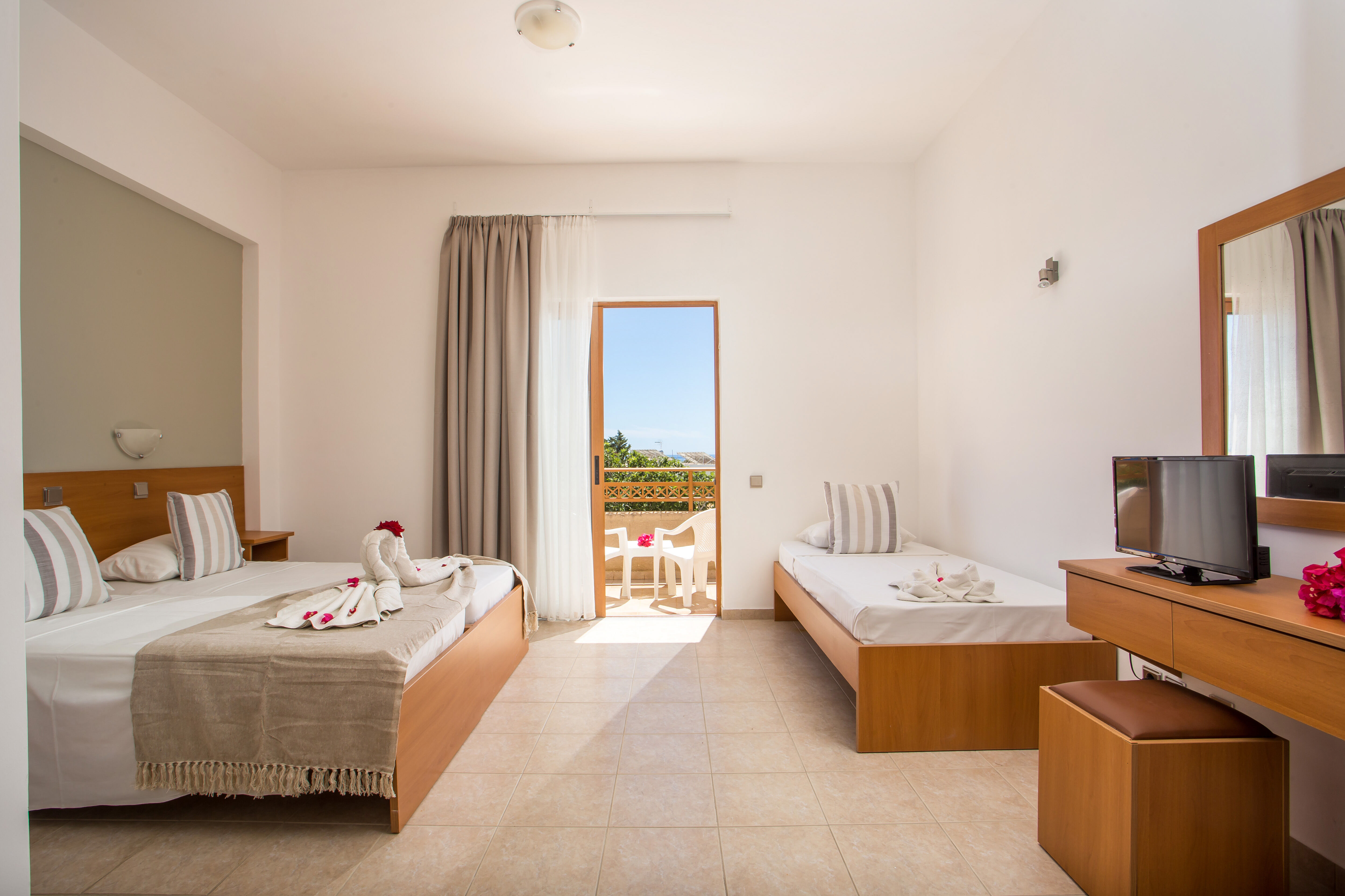 Costa Konte Beach Resort in Gennadi, Griekenland | Zoover