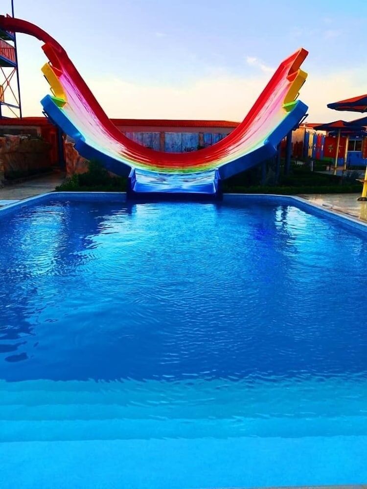 Hawaii Paradise Aqua Park Resort | Vakanties.nl